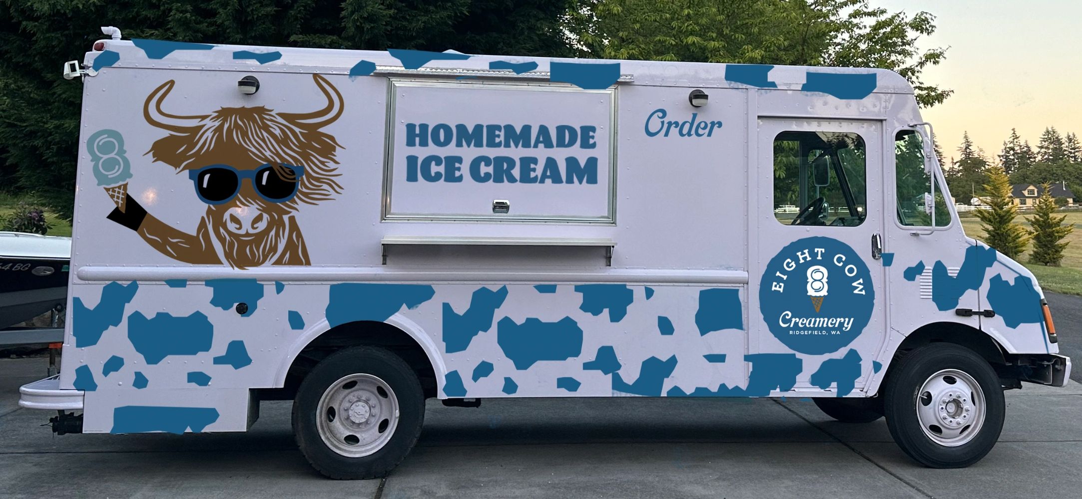 eightcowcreamery.com