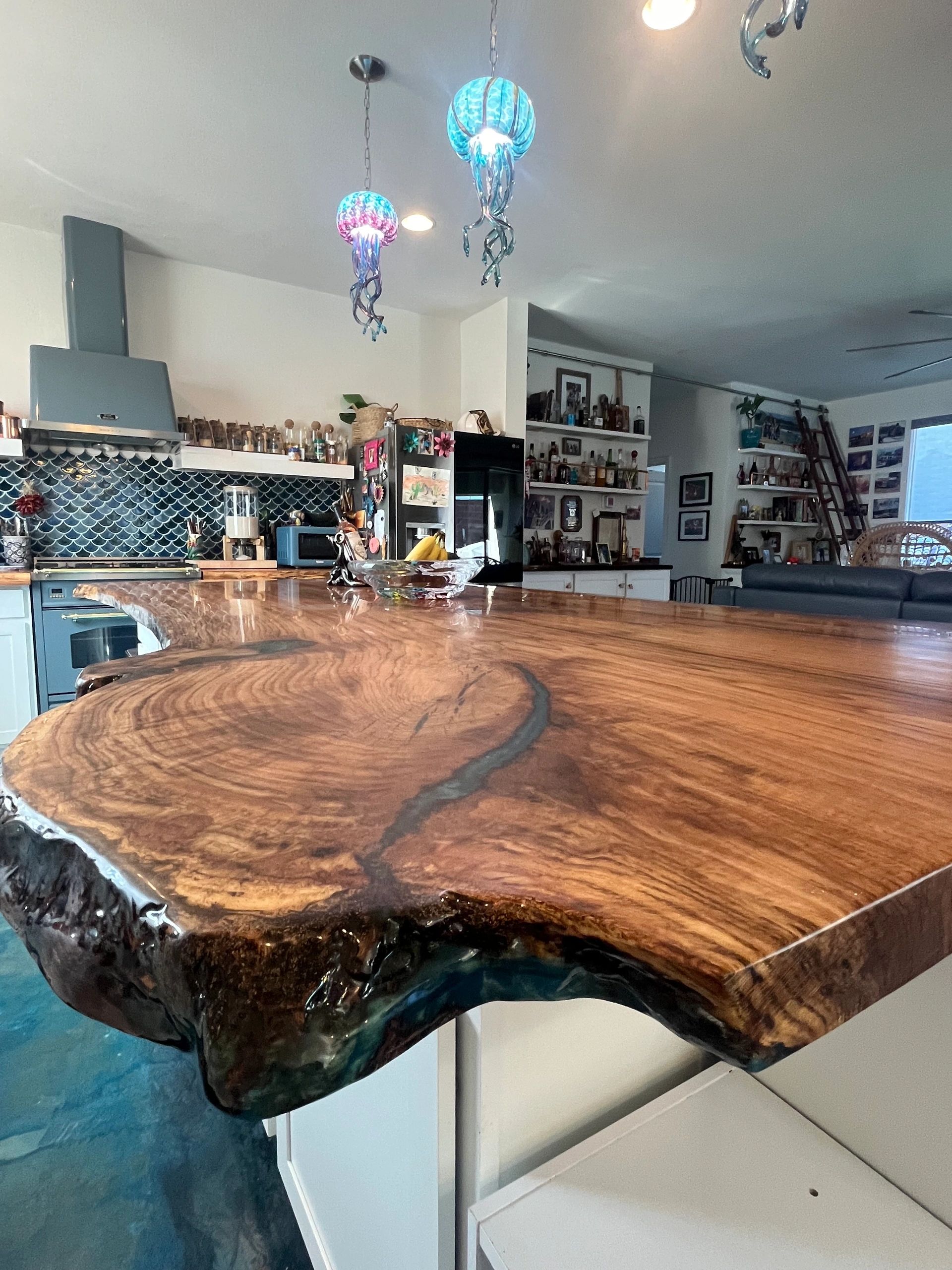 Choosing the Perfect Live Edge Slab for Your Home