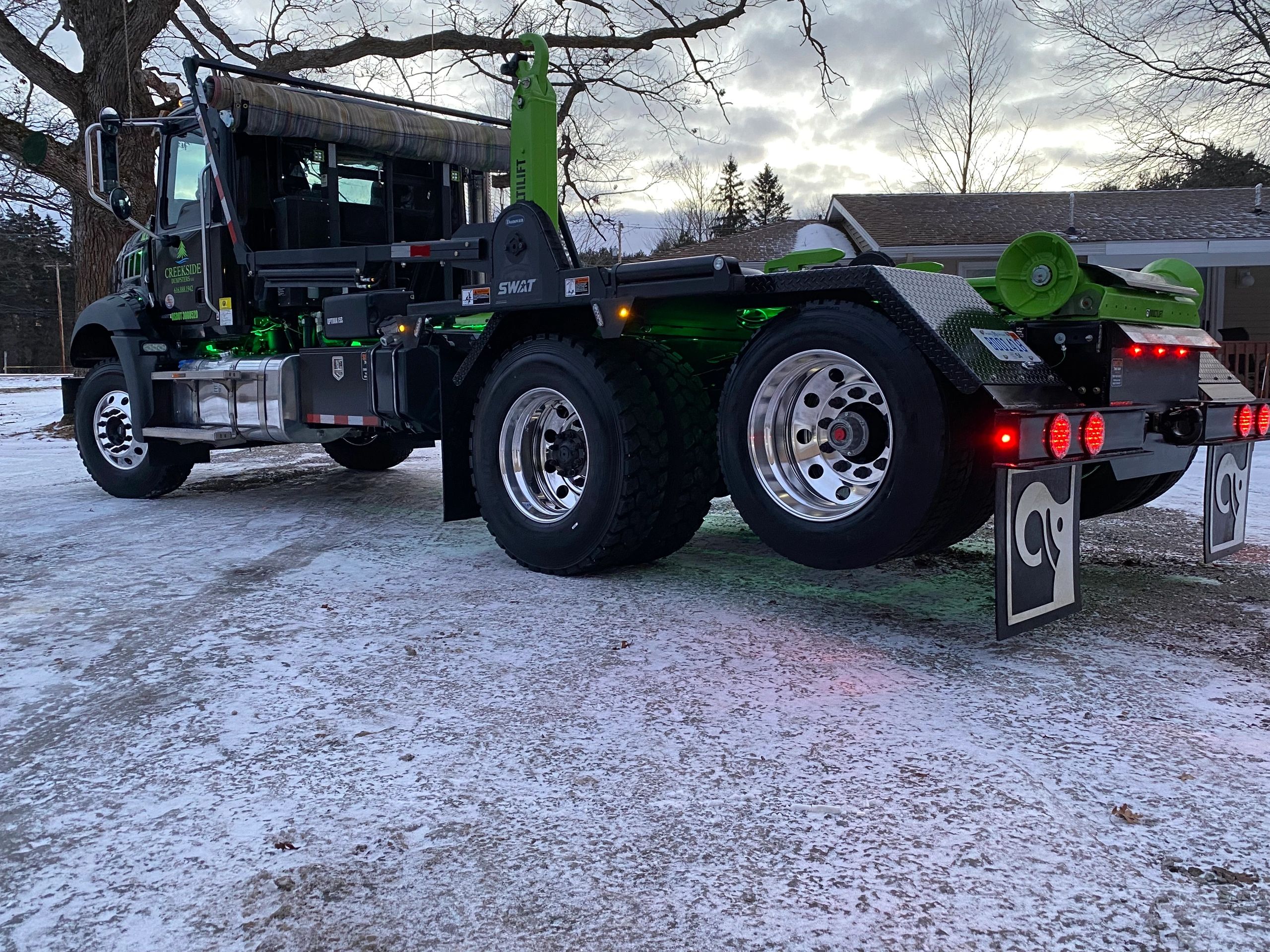 Smith Truck Body - Roll-Off Trucks, Hooklift Trucks