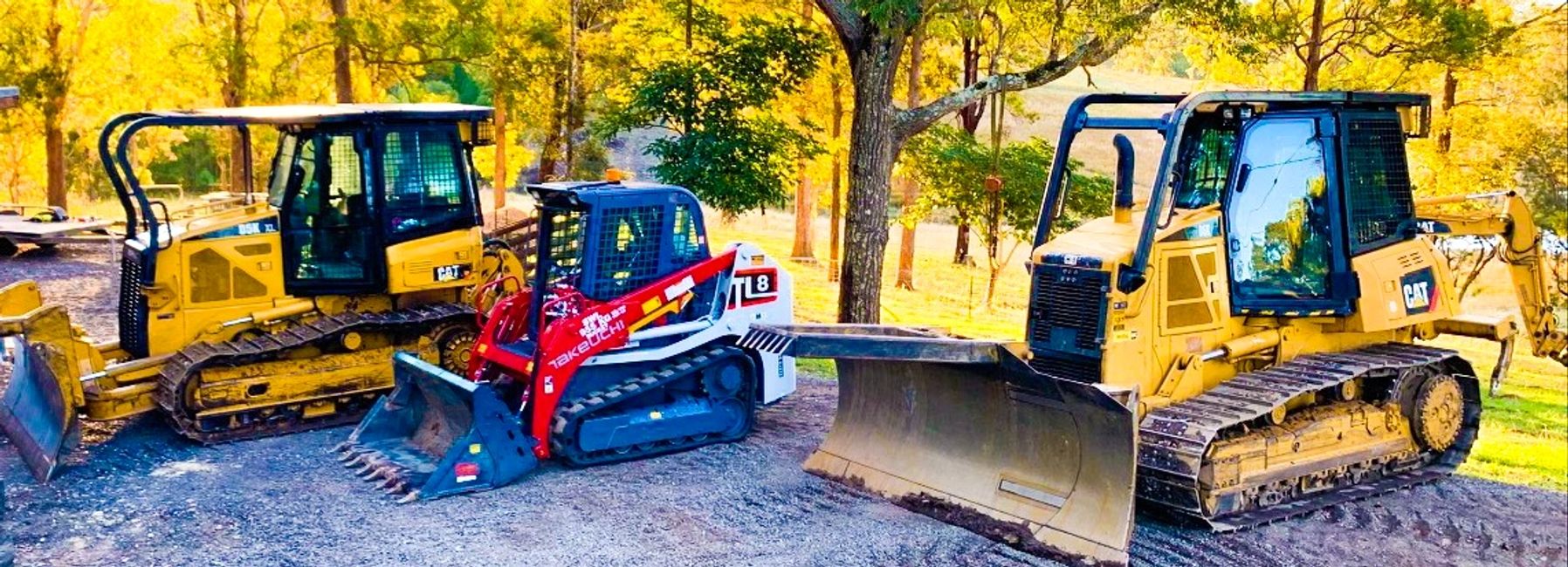 Becker Earthmoving - Bulldozer Bobcat, Earthmoving Equipment Hire