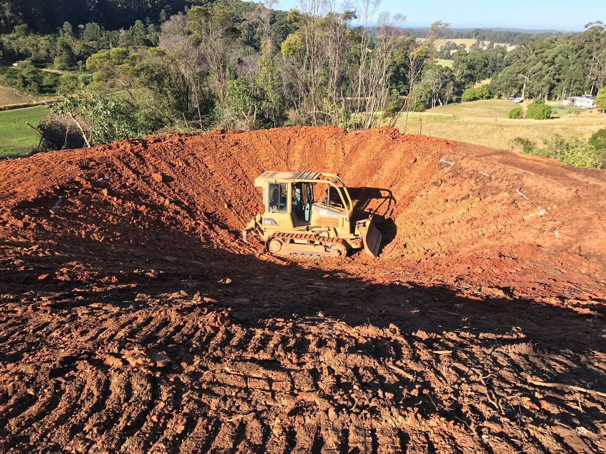 Becker Earthmoving - Bulldozer Bobcat, Earthmoving Equipment Hire