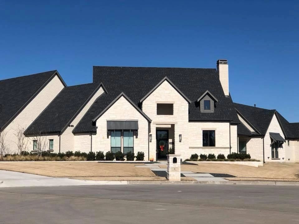 Custom Home Builders - Cliff Lewis Builders