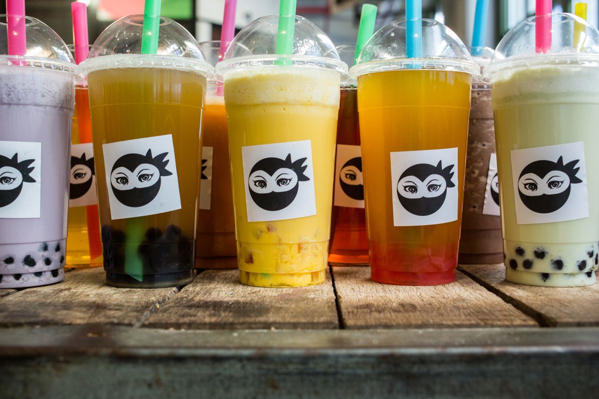 Royal ( Classic Black Milk Tea) Large 16 oz