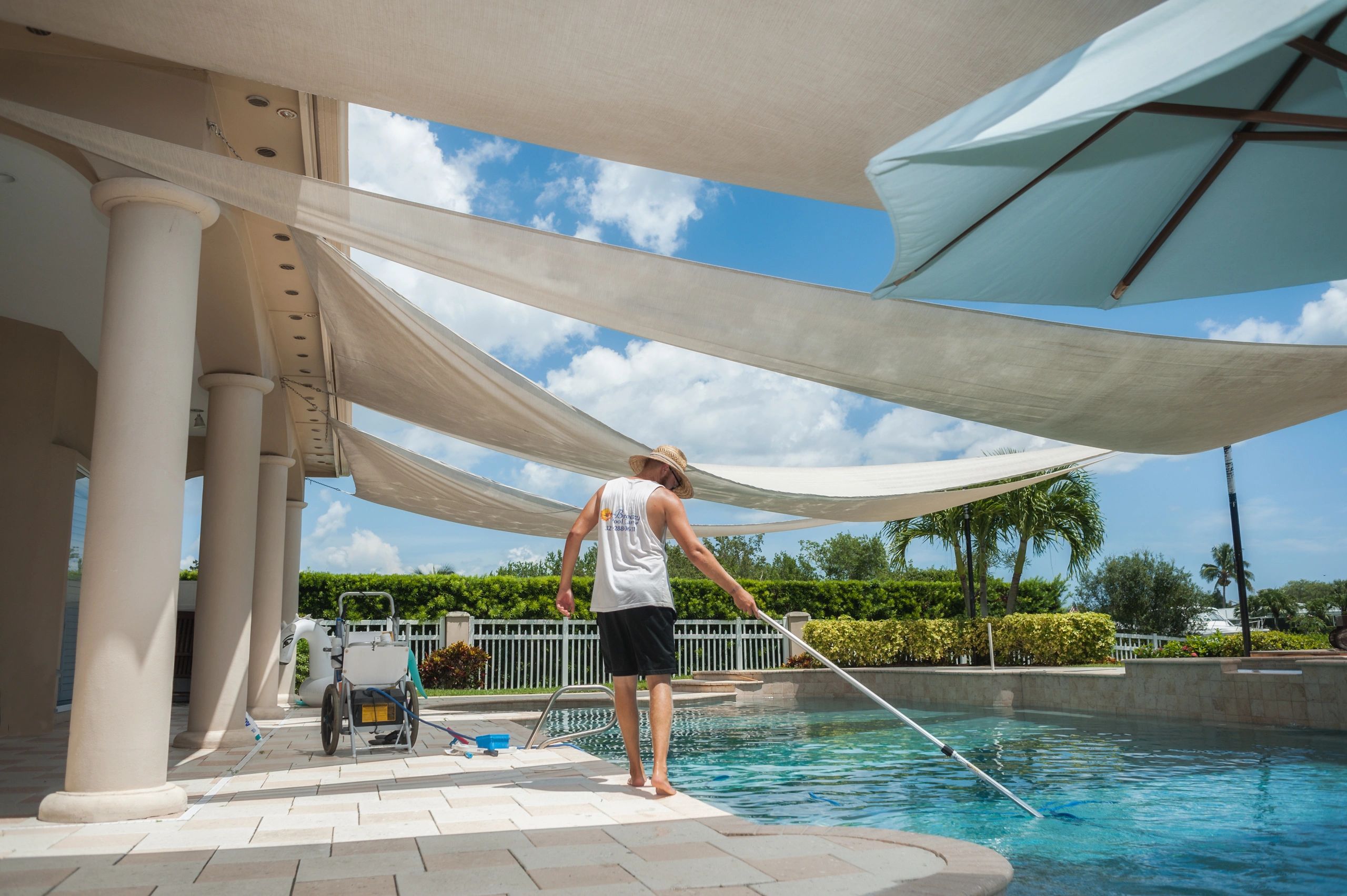 Professional Pool Cleaning Service