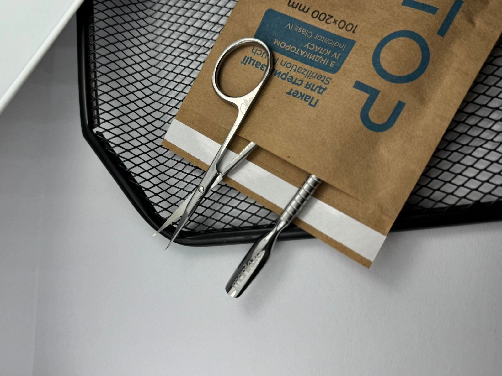 ICONIQ ARTIST | MANIKURA PRO MX