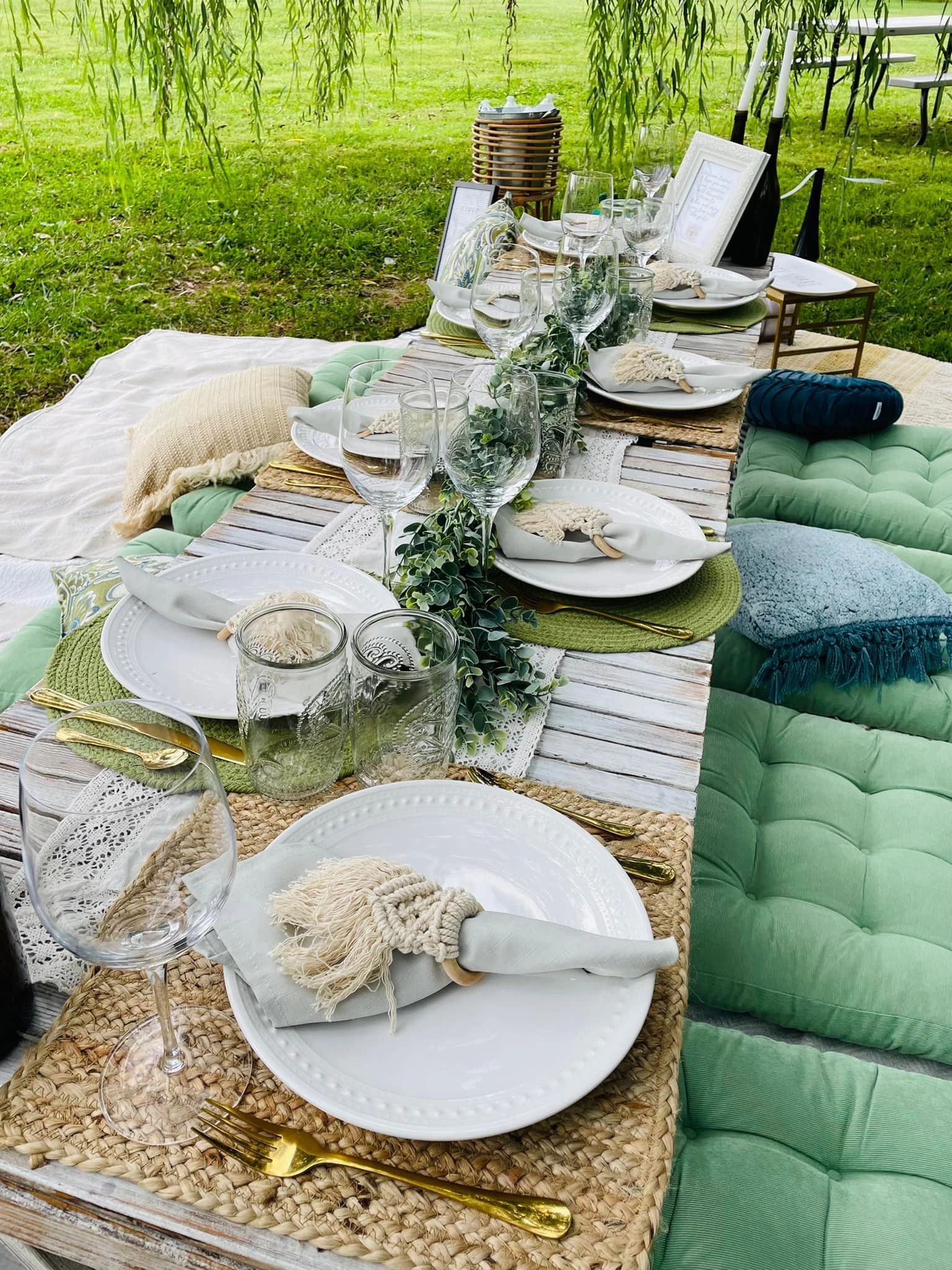 Warrenton Picnic Co - Outdoor Picnic Design, Meetup, Picnic