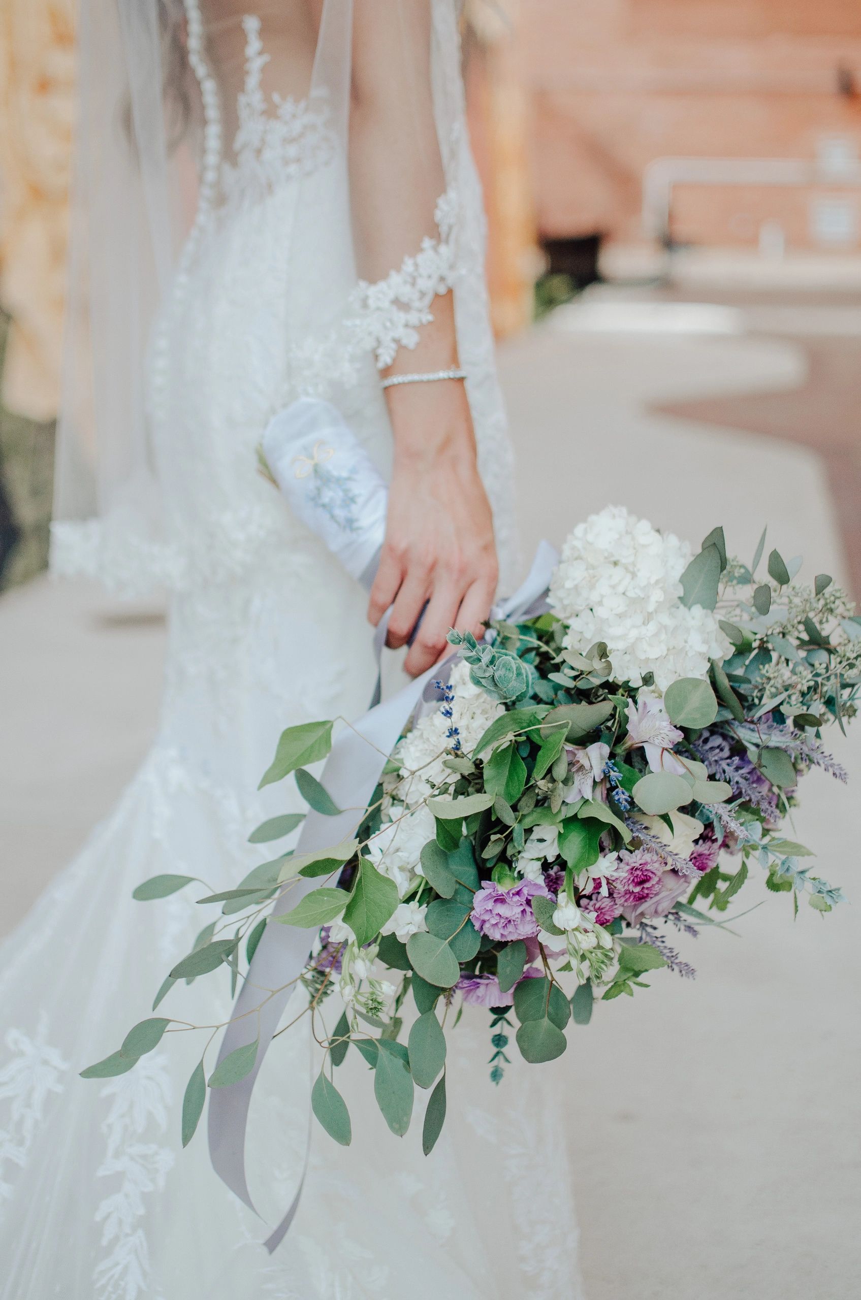 Custom Floral Designs - Elizabeth Altman One Flower Floral Design