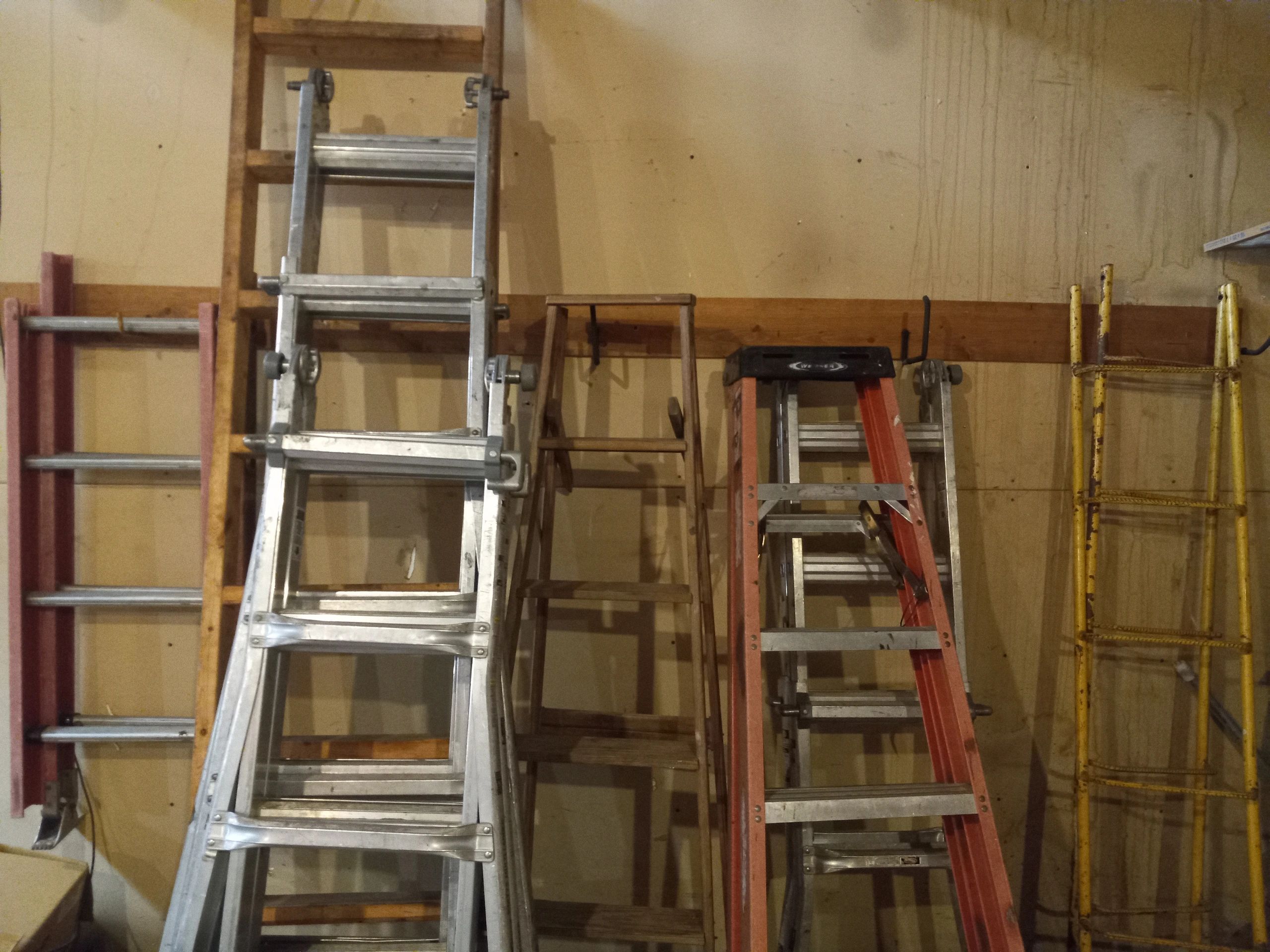 The Proper Way to Set Up a Ladder: Safety Tips for Homeowners