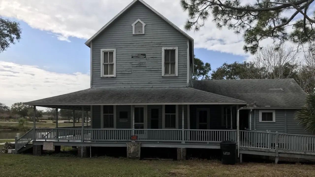 Real Ghost Sighting: We All Saw It!