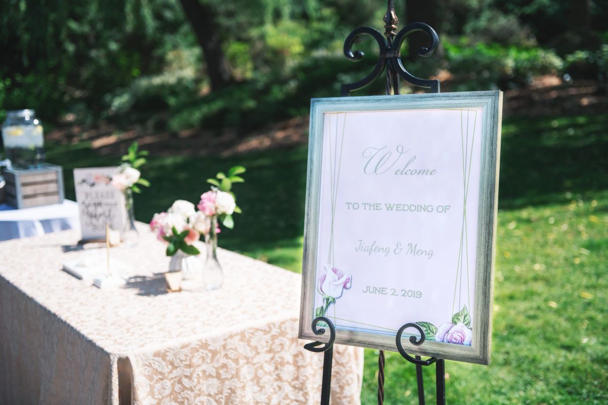 Welcome Table Decorations