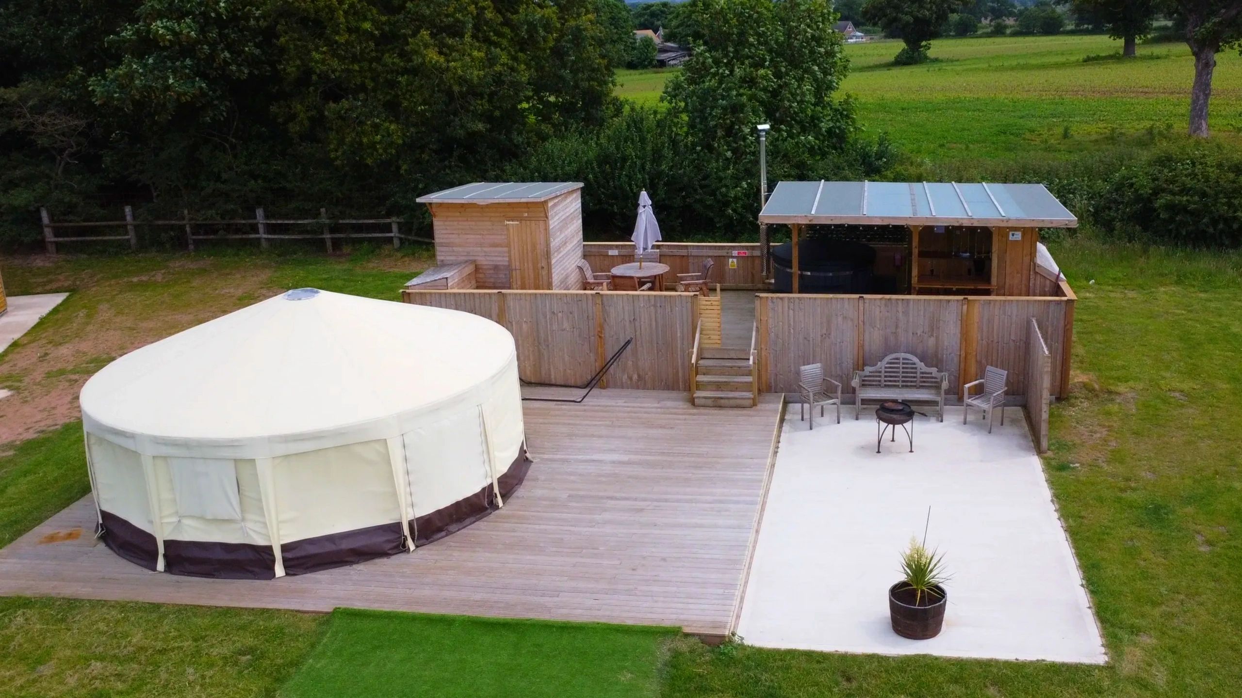 Luxury Glamping With Hot Tubs | Dukeries Retreat