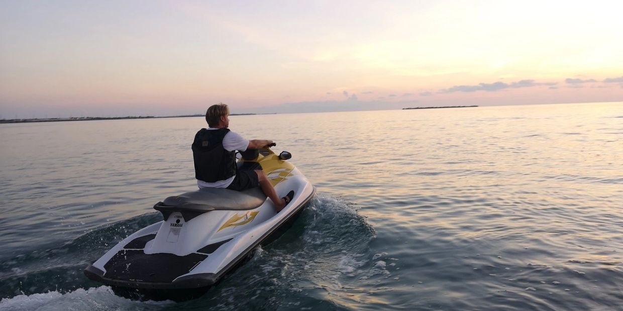 Jetski Kayak Paddle Board Rental - Wet Willy's Watersports