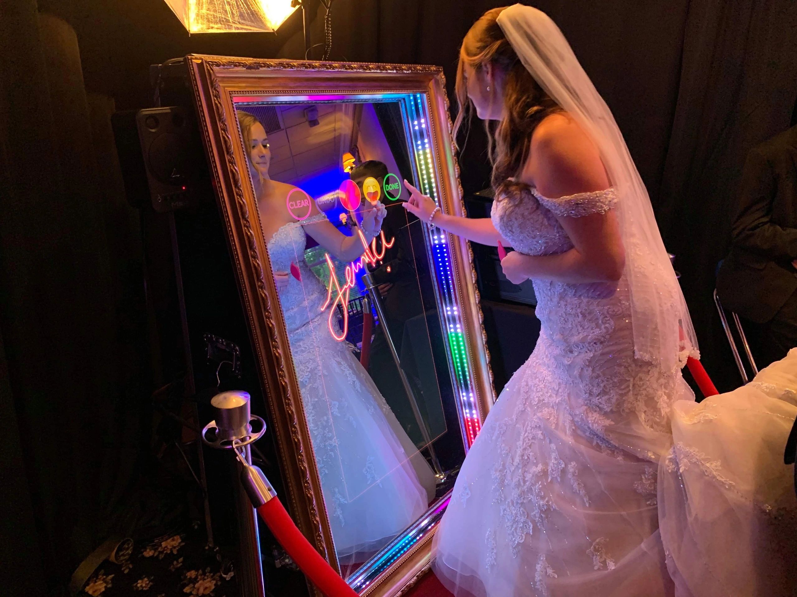 Angell Mirror Photo Booth