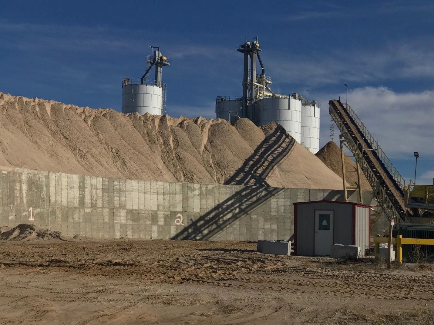 Favors Business Solutions LLC - Frac Sand, Oil and Gas, Transloading