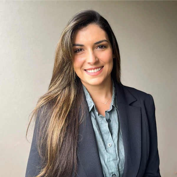 About | Isabela Lopes