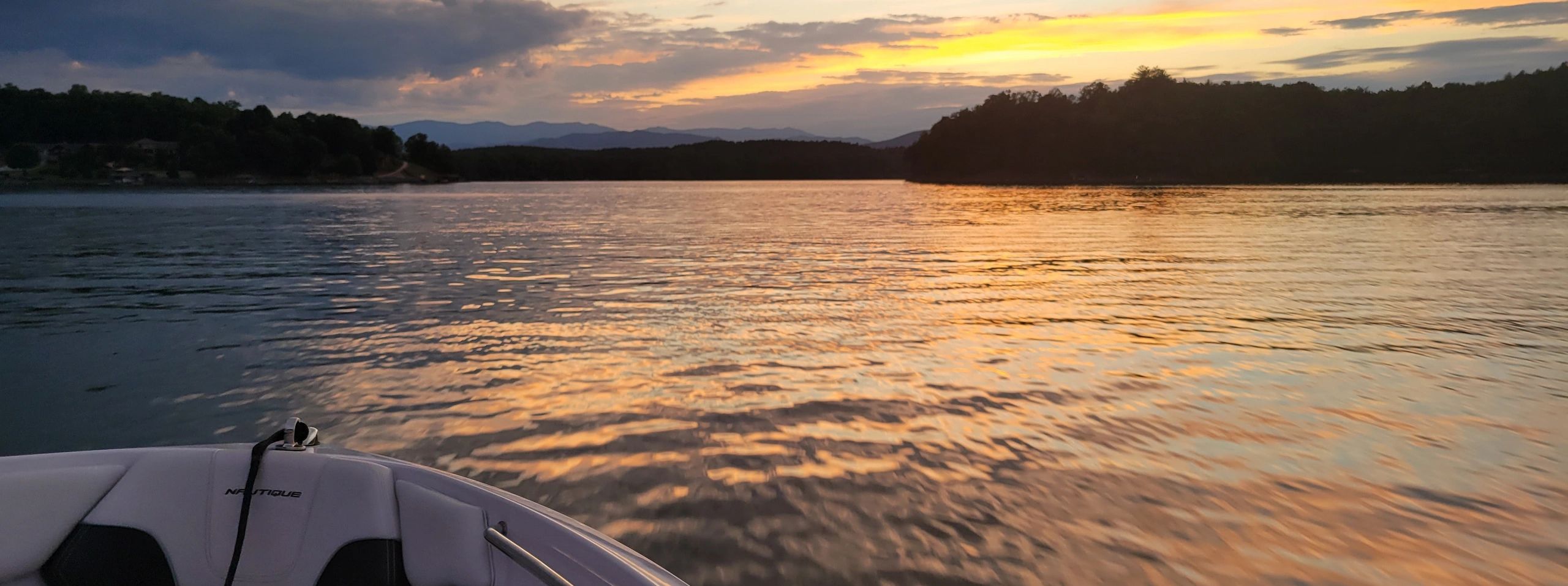 Lake Life Dreams - Boating, Wakeboard, Wakesurf, DIY