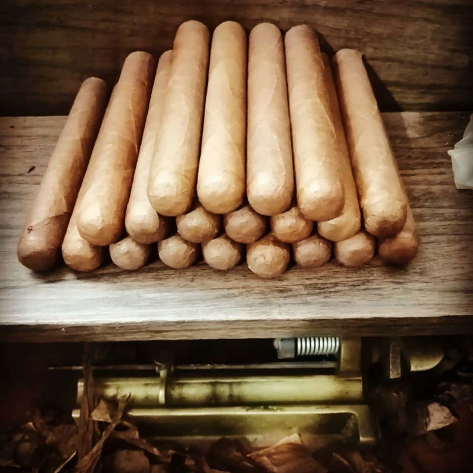 Puros Mexicanos y Habanos