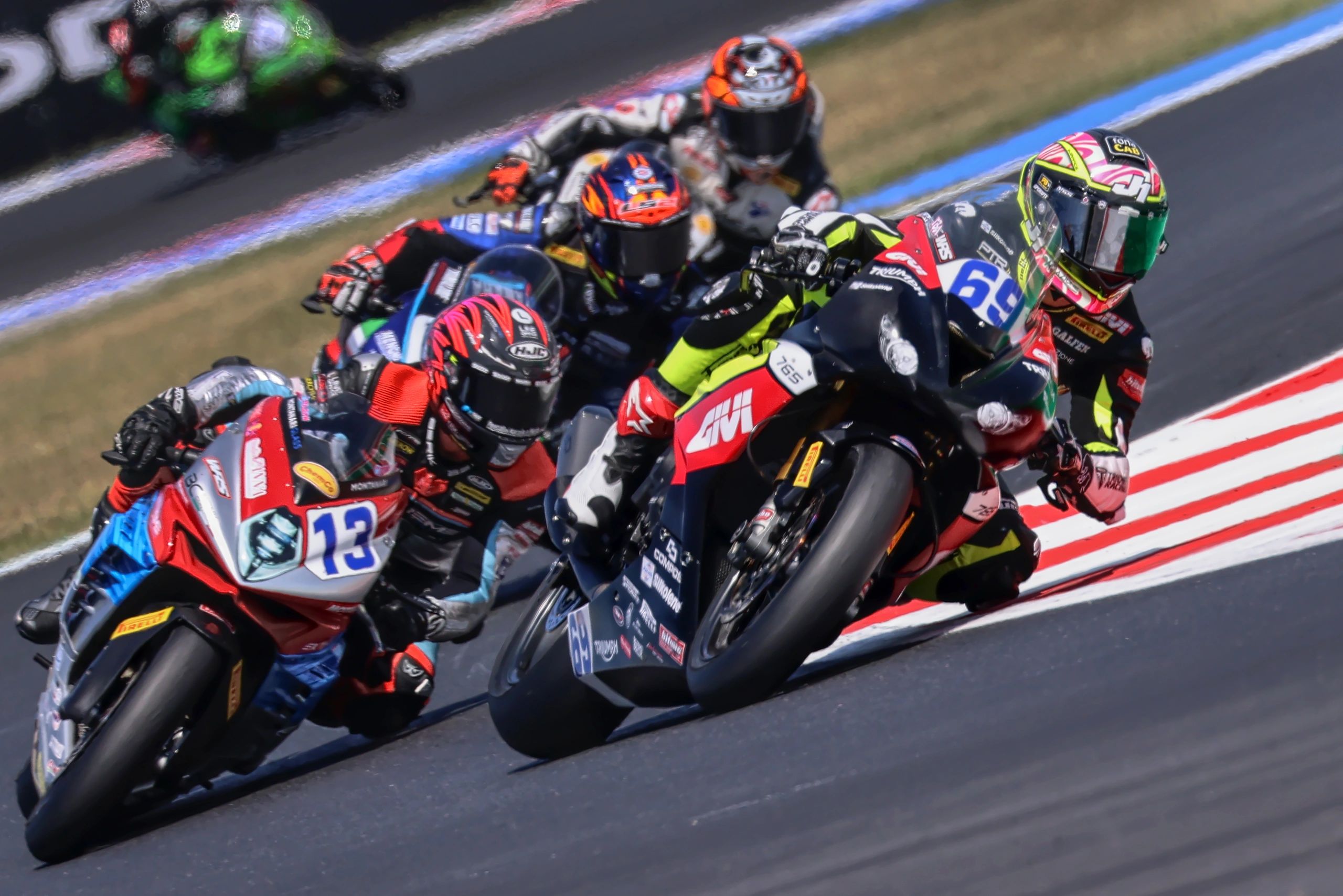 TBA back in the top ten – Vostatek crashes and re-joins for P27