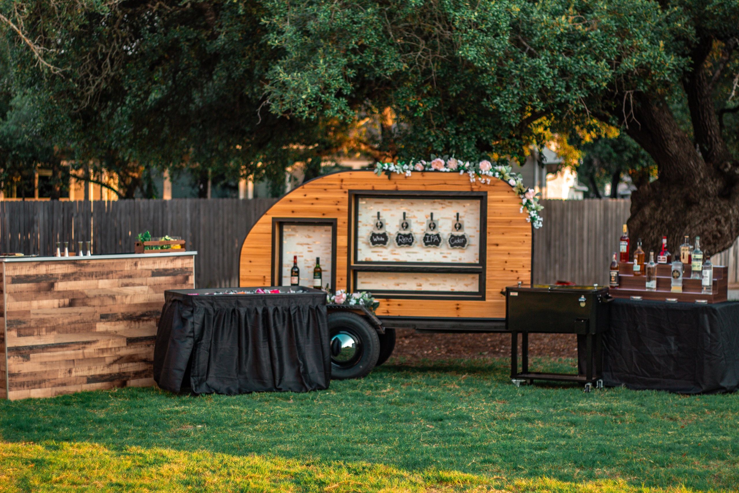 Top Mobile Bar for Events in Austin | Austin Taps