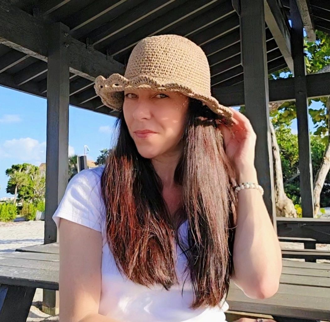 Radial Bloom Crochet Sun Hat Free Pattern