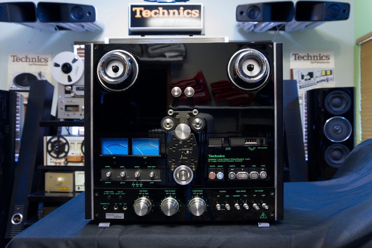 Technics RS-1500 McIntosh-style