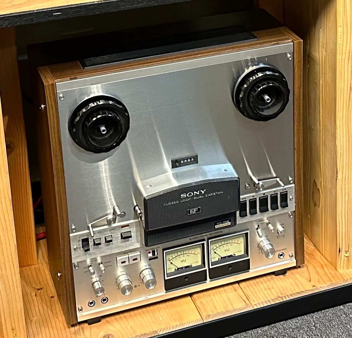 Sony TC-758 Stock Silver