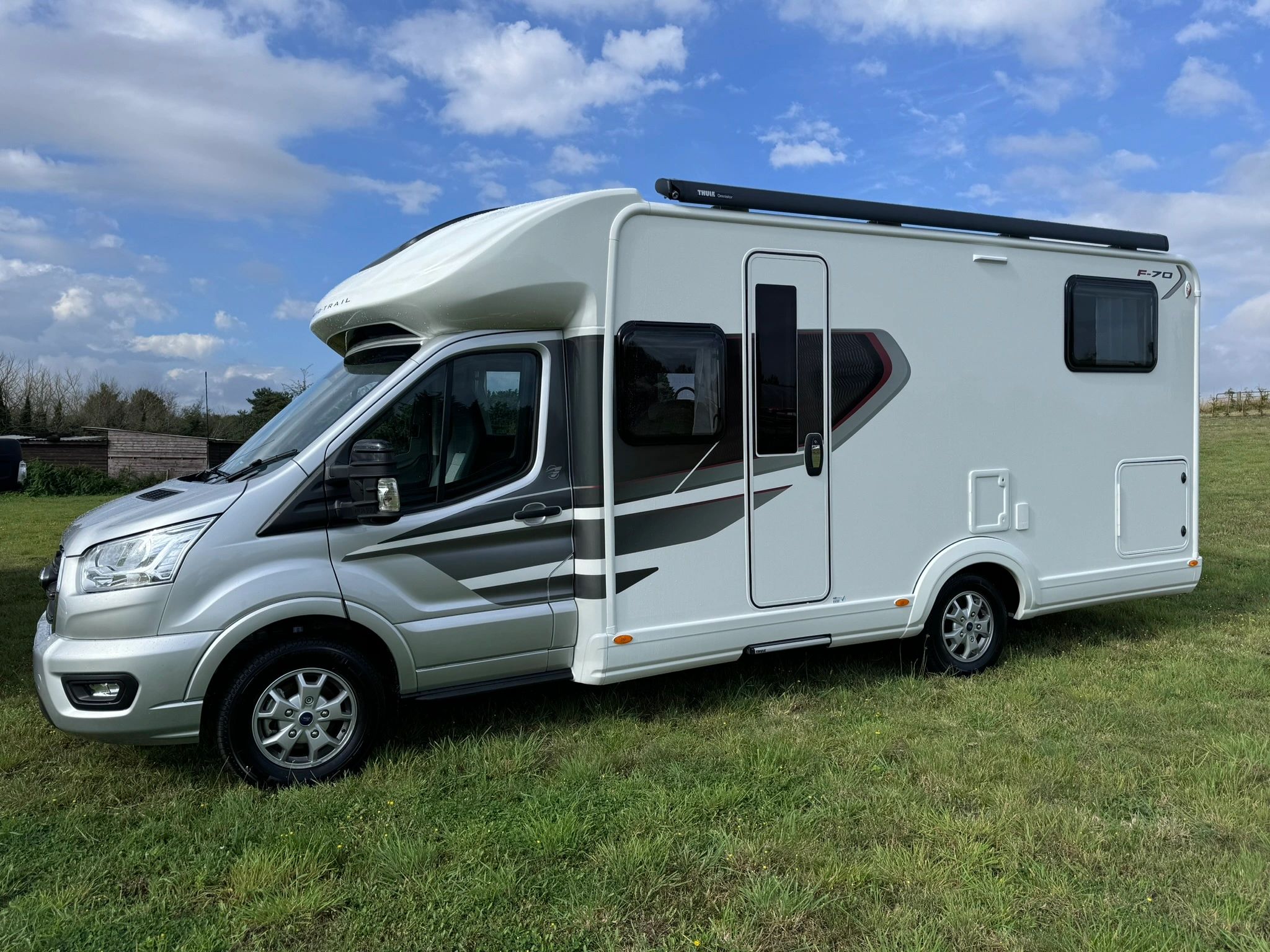 Luxury Motorhome Rental - DirectCampers Norfolk