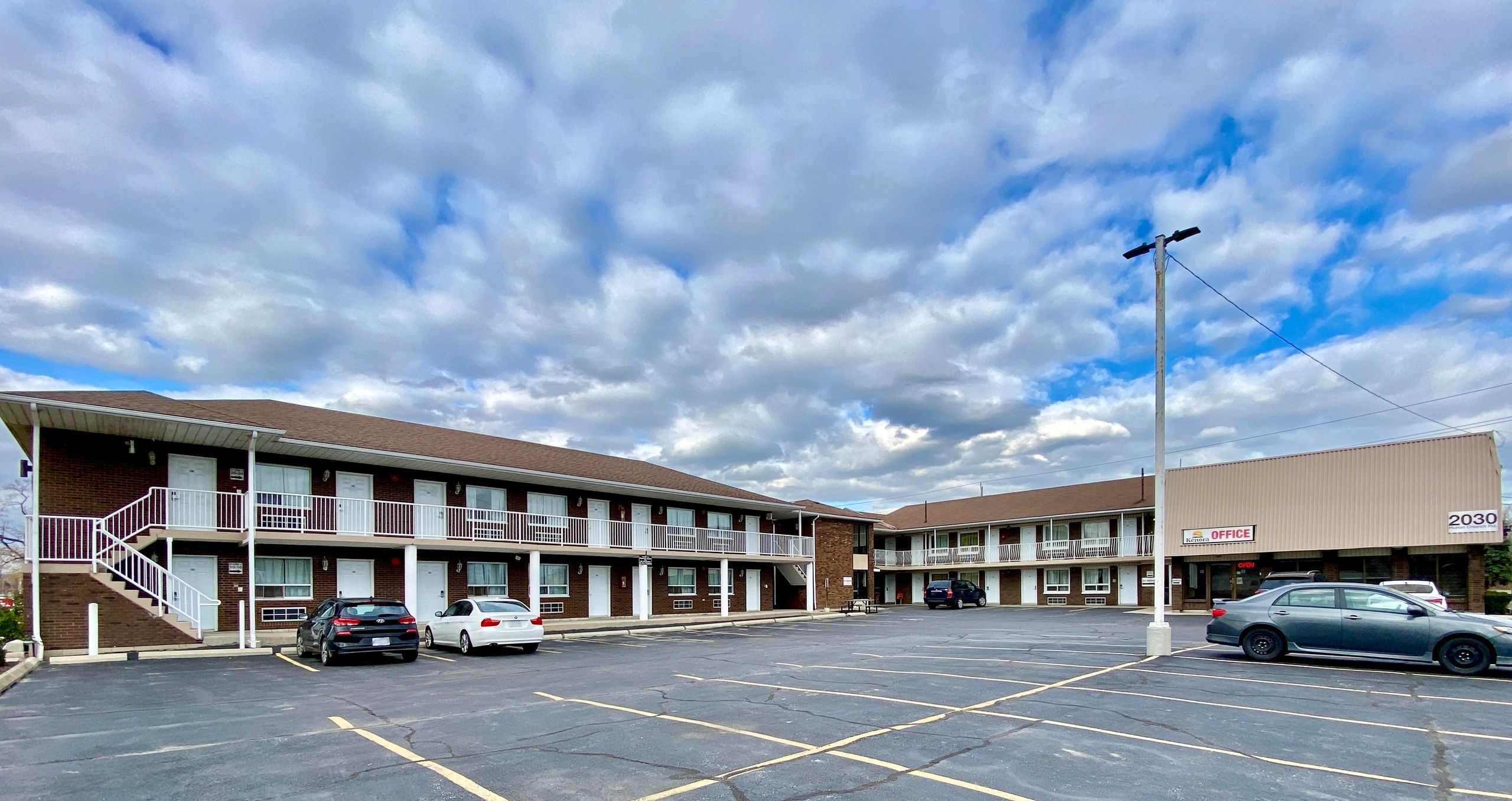 Kenora Motel - Motels in Windsor, Hotel