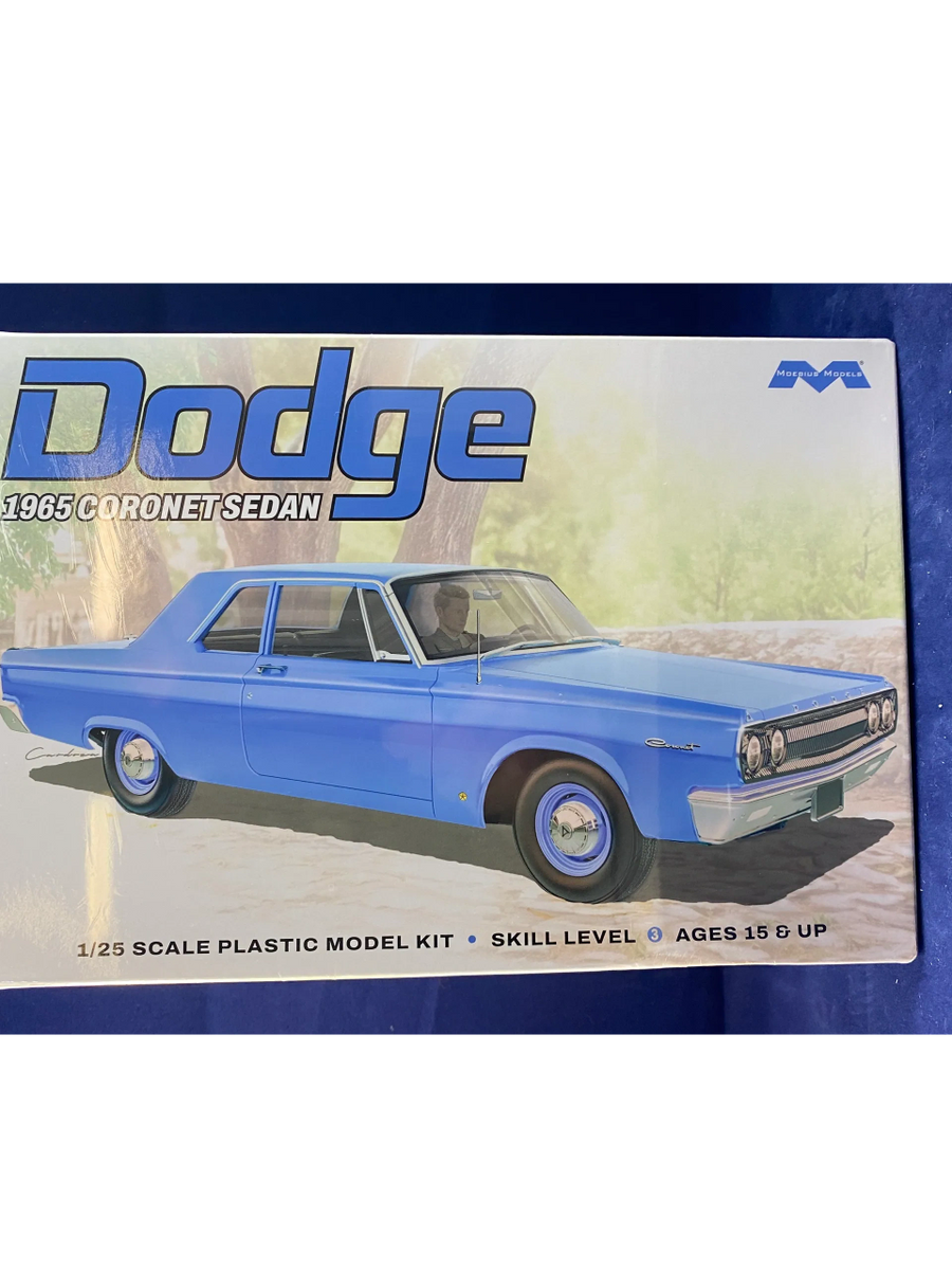 Moebius 2461 1965 Dodge Coronet Sedan 1/25