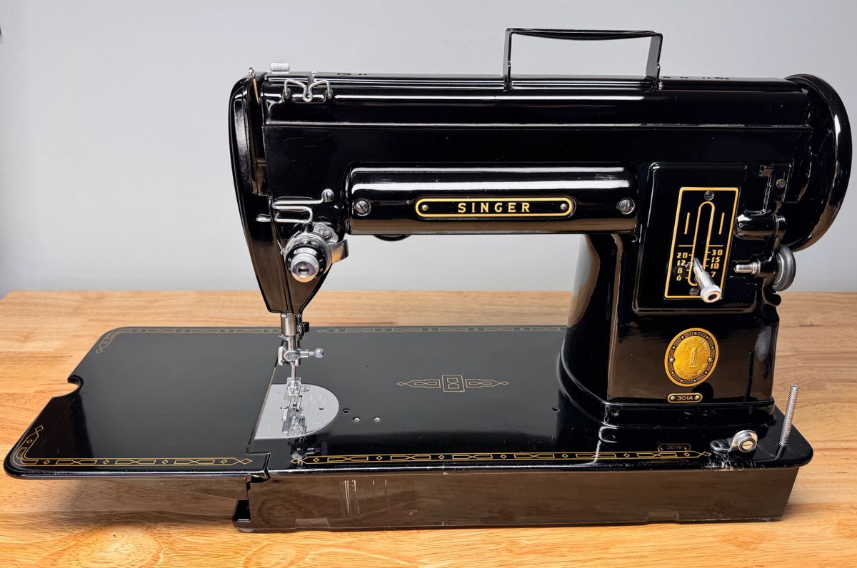 Black Singer 301A Long Bed - Fully restored - Impressive stitch and ...