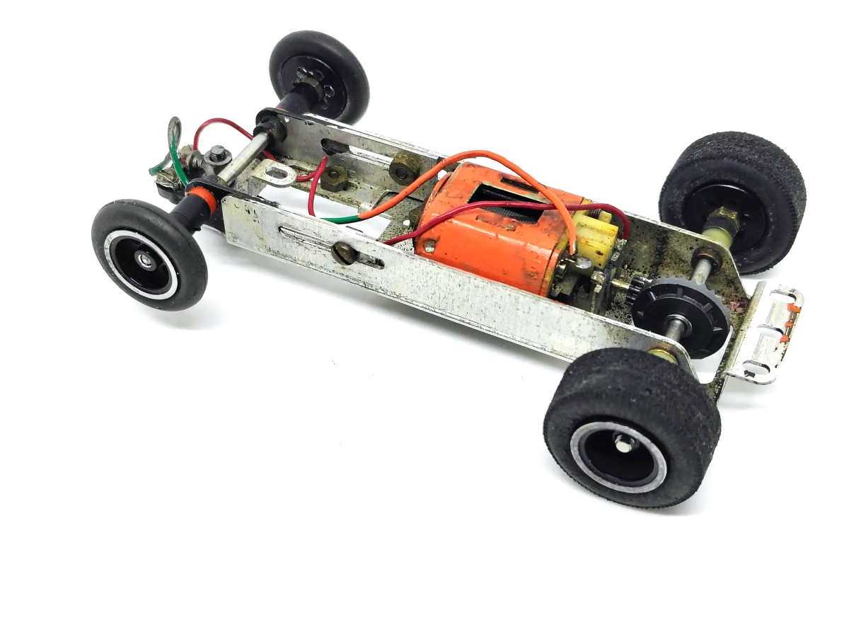 Running vintage Chassis with 36D motor. Nice Wheels! Runs great!