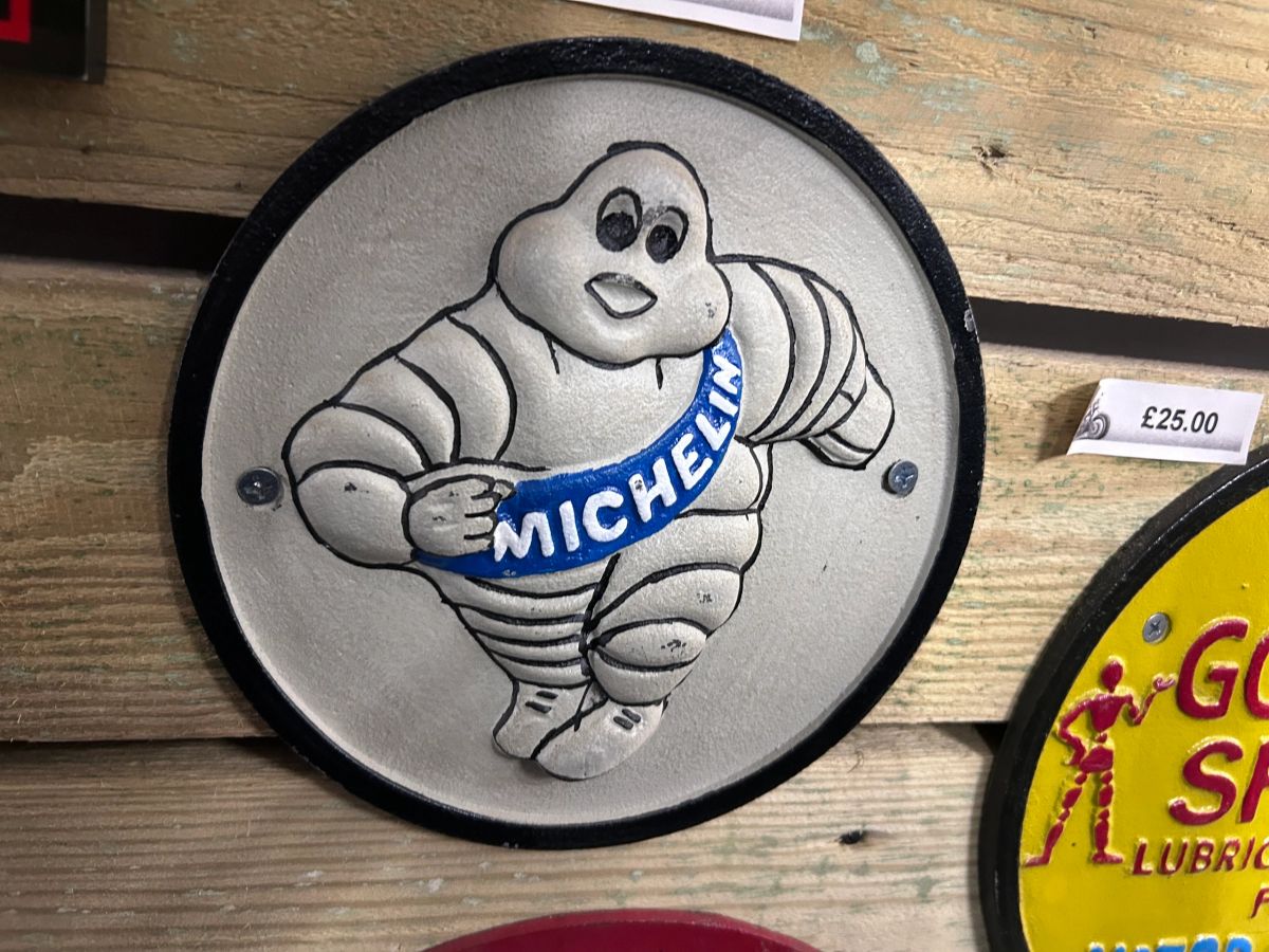 Michelin Man, 3D cast sign