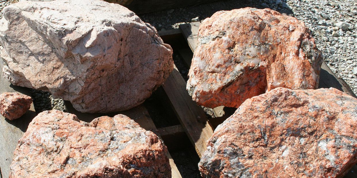 Boulders | mannslandscaping.com