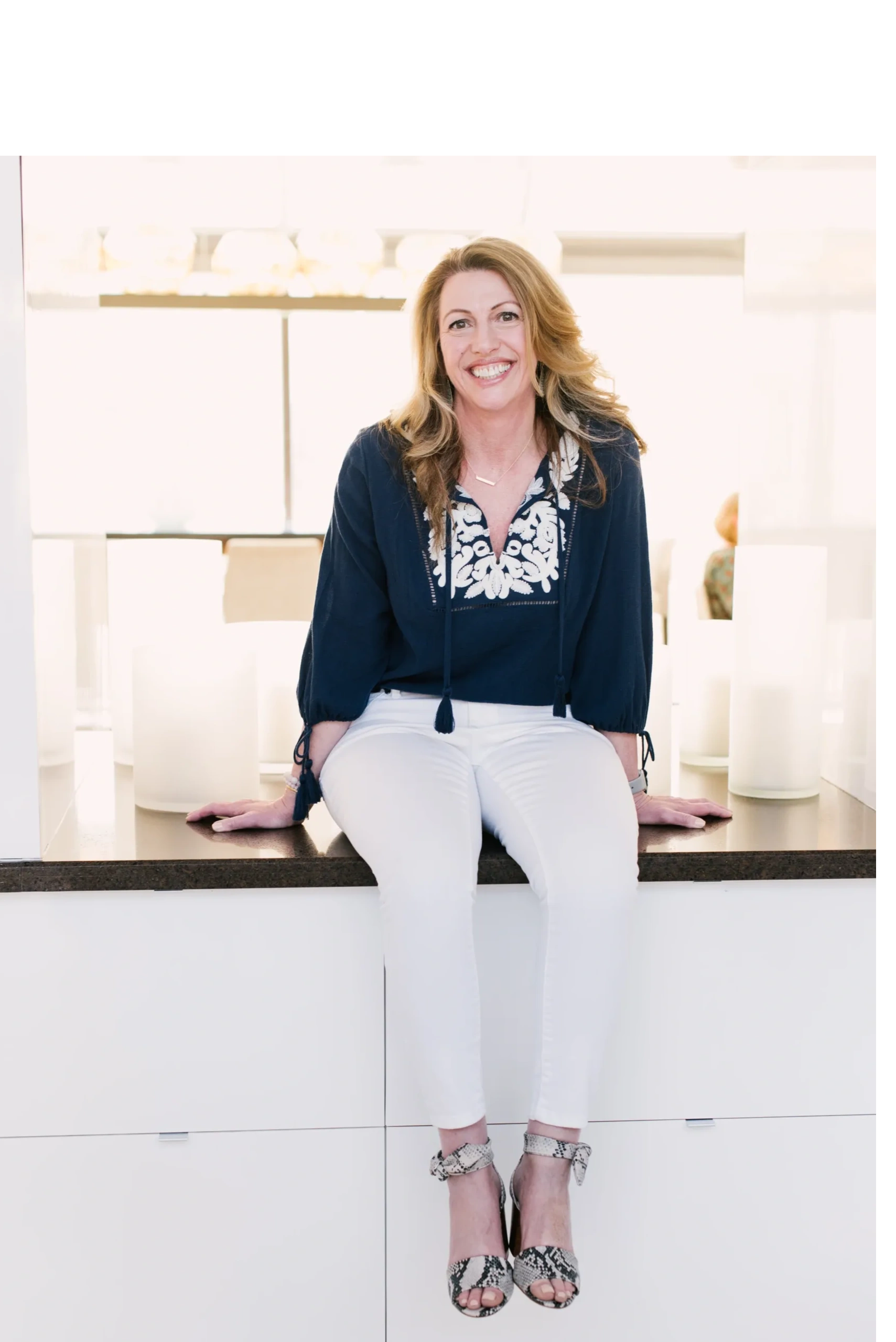 N I C O L E B A R O N E