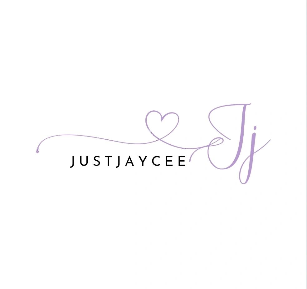 JustJaycee - Lip Gloss, LED Light and Mirror