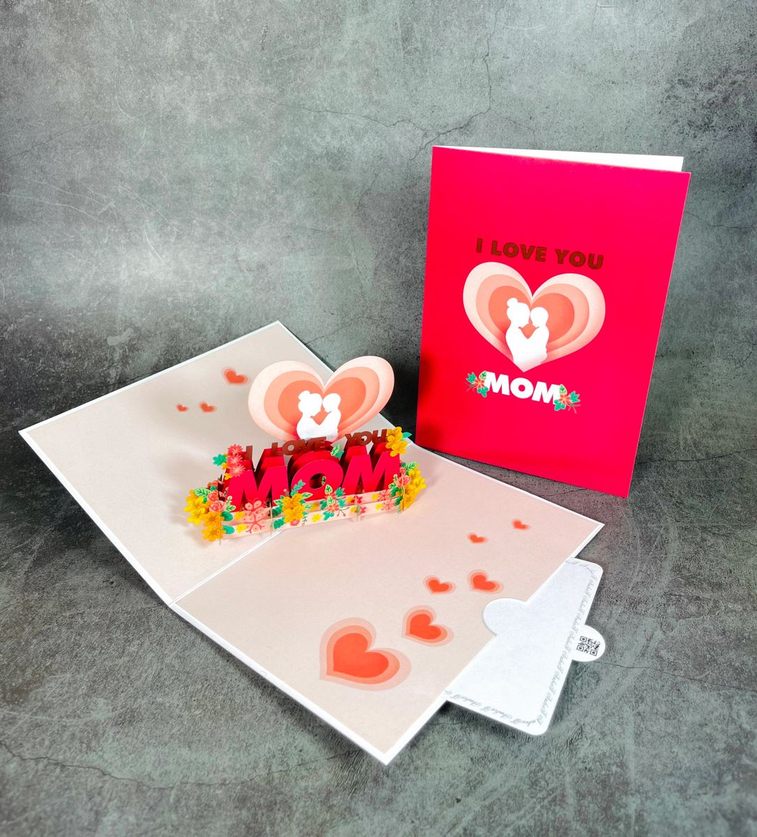 "Mom" with Heart 3D Pop Up Card