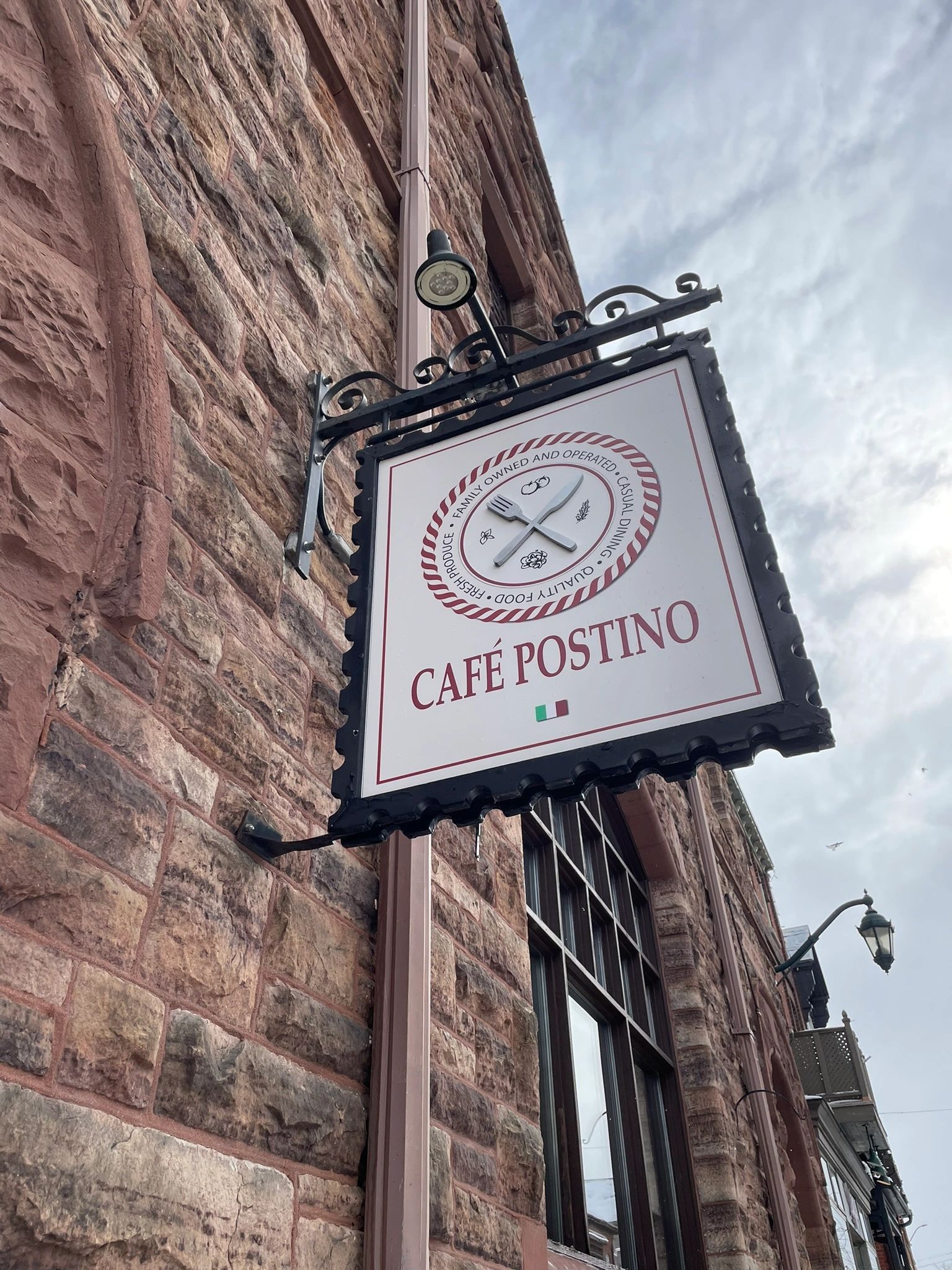 Café-Postino