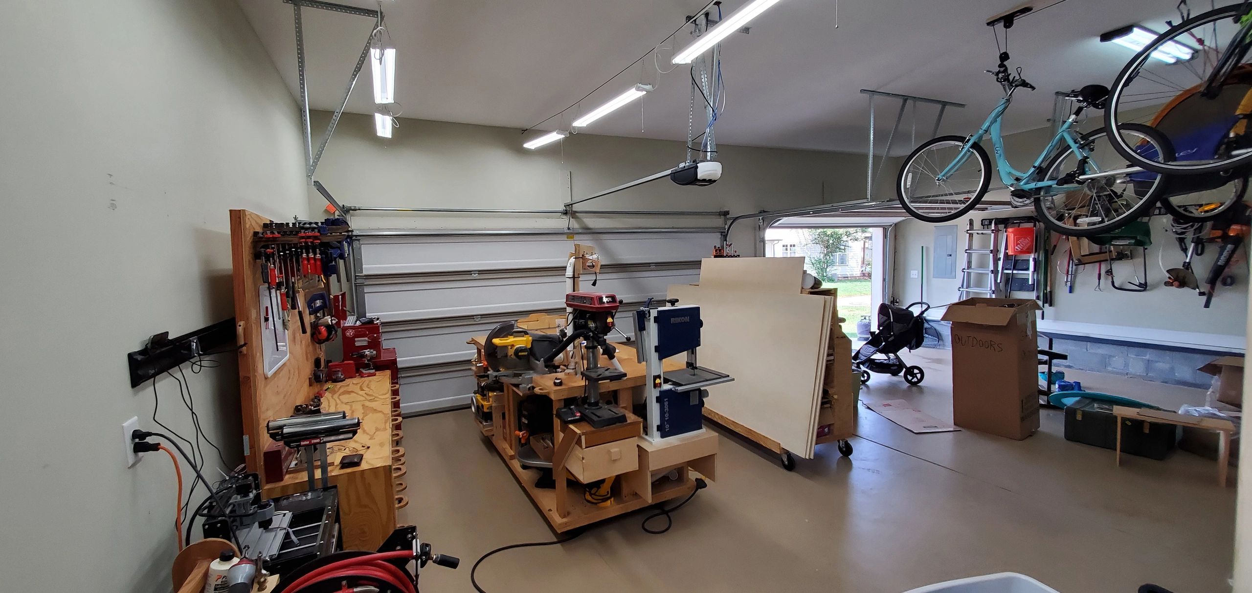 How to Optimize Your Garage for Storage and Organization