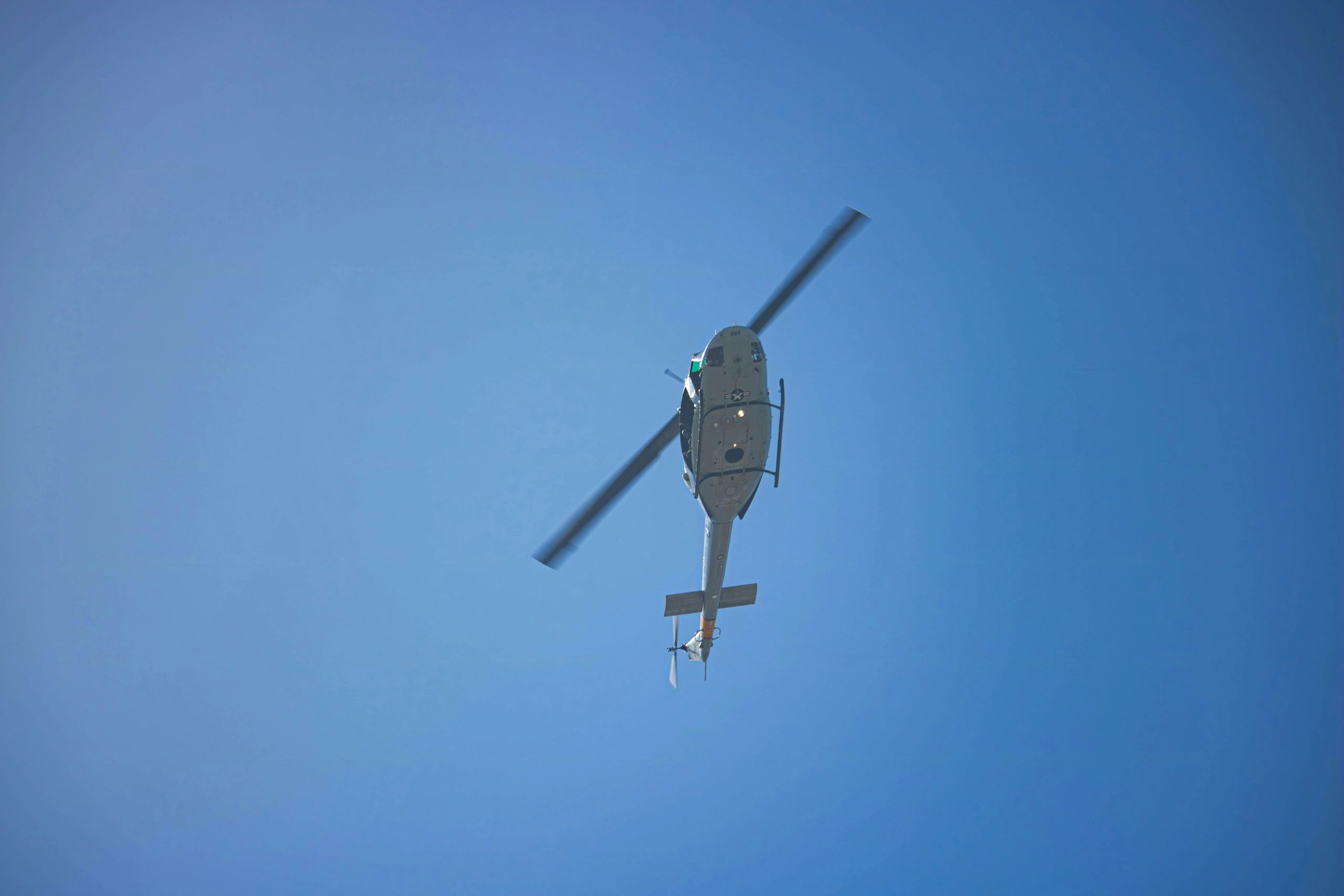 Understanding a helicopter teetering head rotor system