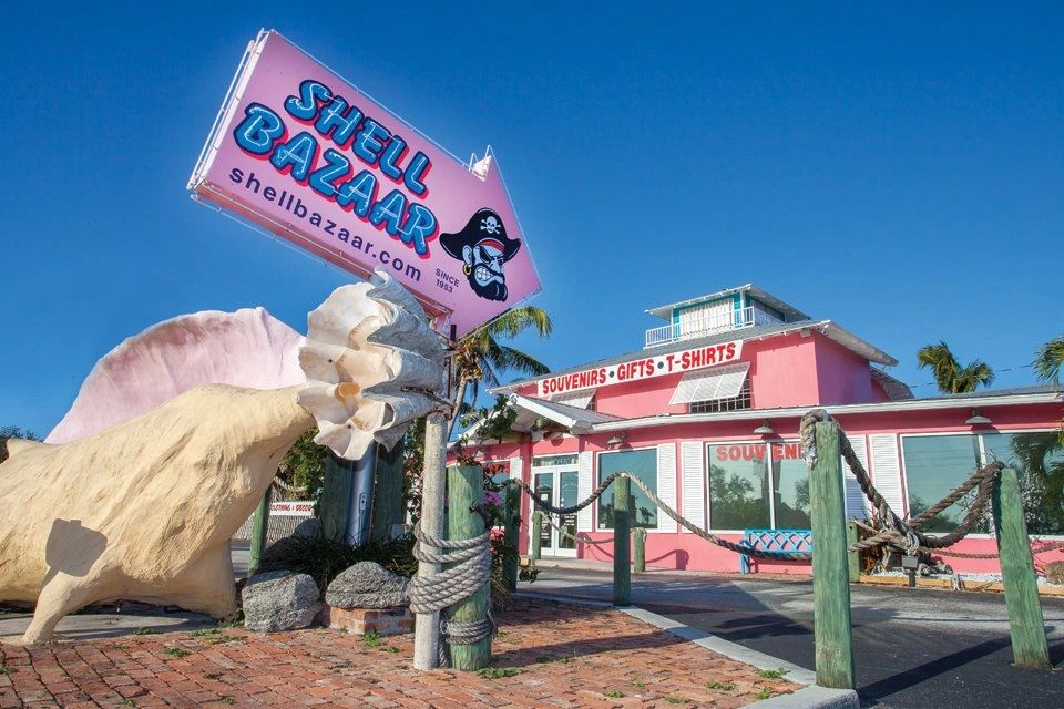 FLAMINGO MAG DISCOVERS HISTORIC SHELL BAZAAR