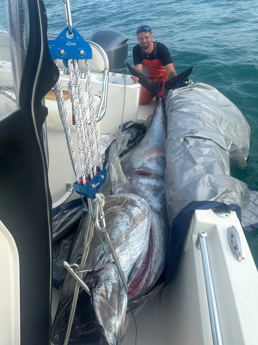 Tunacious Big Fish Lifter