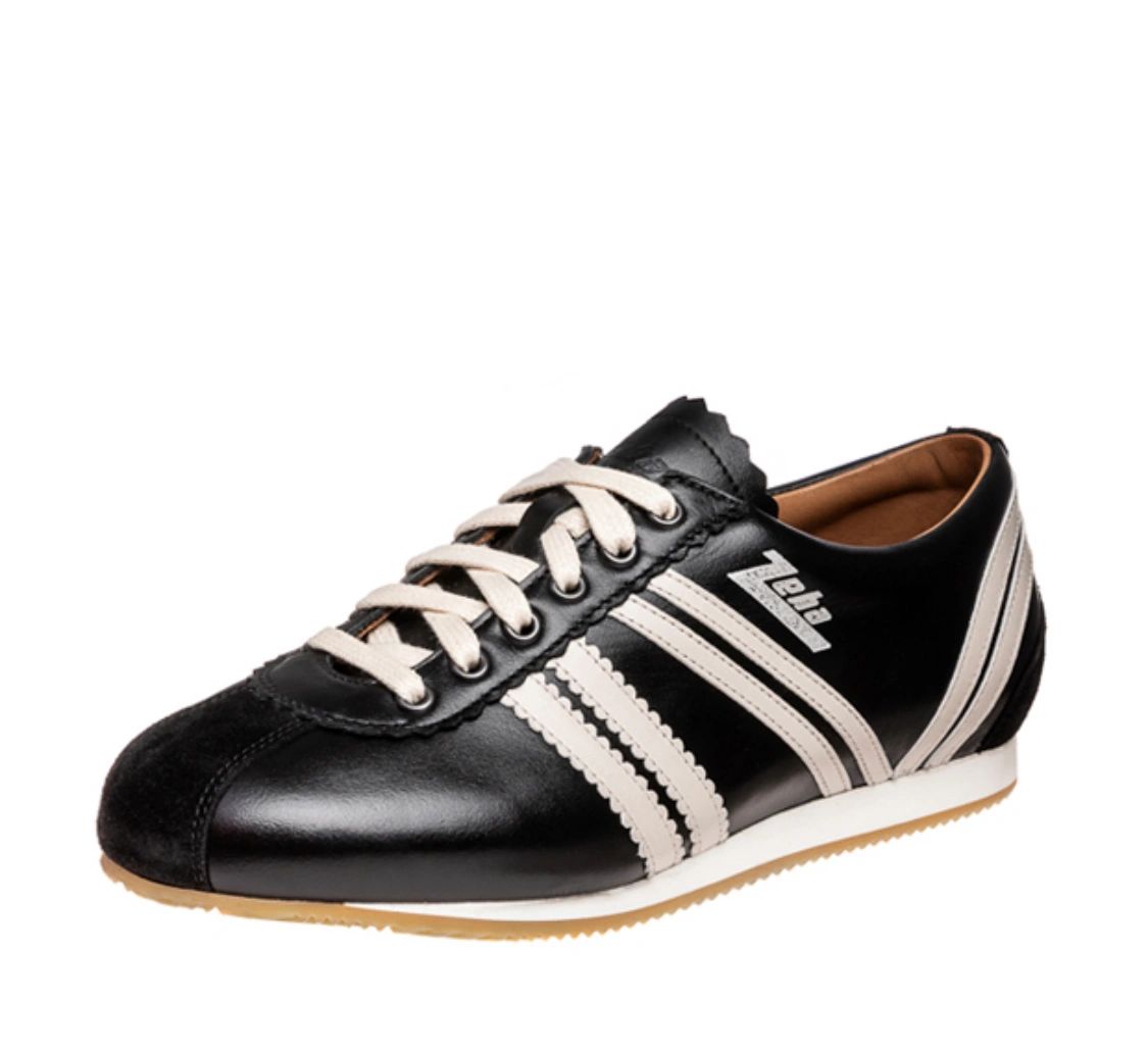 Zeha-Berlin Olympia. Black/white stripe
