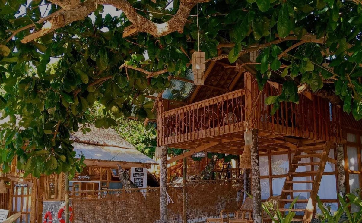 Consan's Beachfront