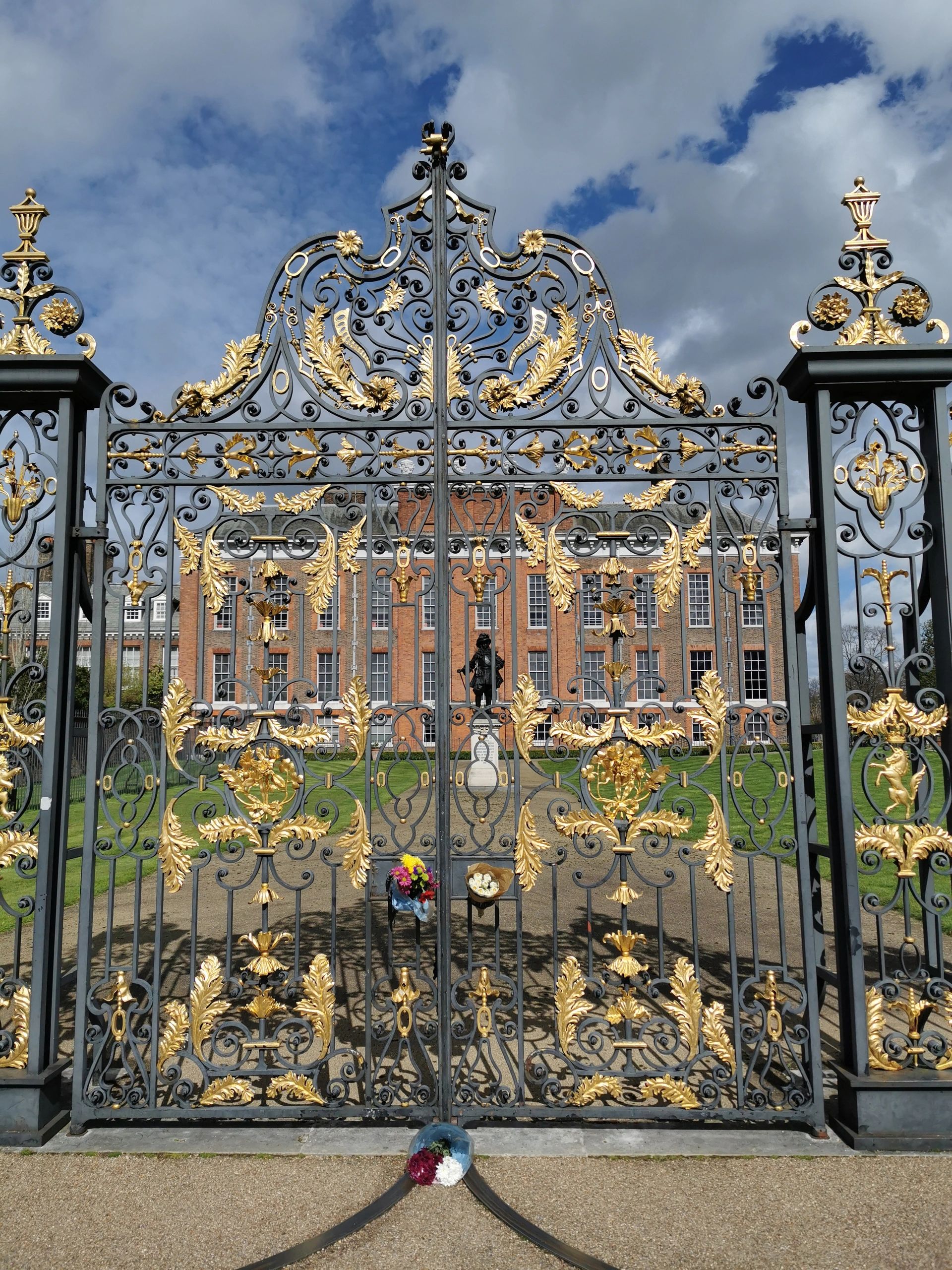 Princess Diana's Old Pad - Kensington Palace
