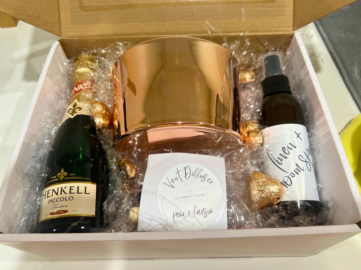 DELUXE Gift Pack