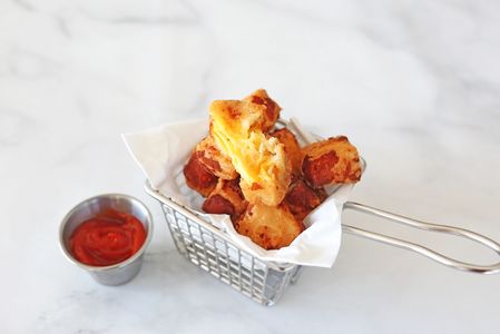 Water's Edge Cheese Curds