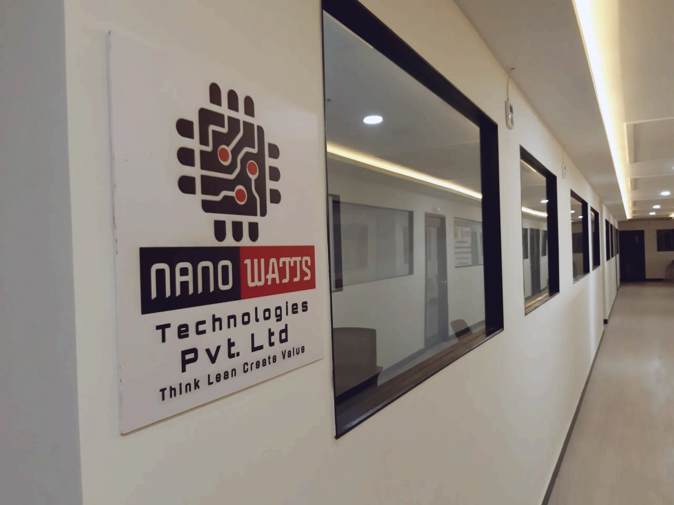 Semiconductor IC Chip Testing Reliability Lab