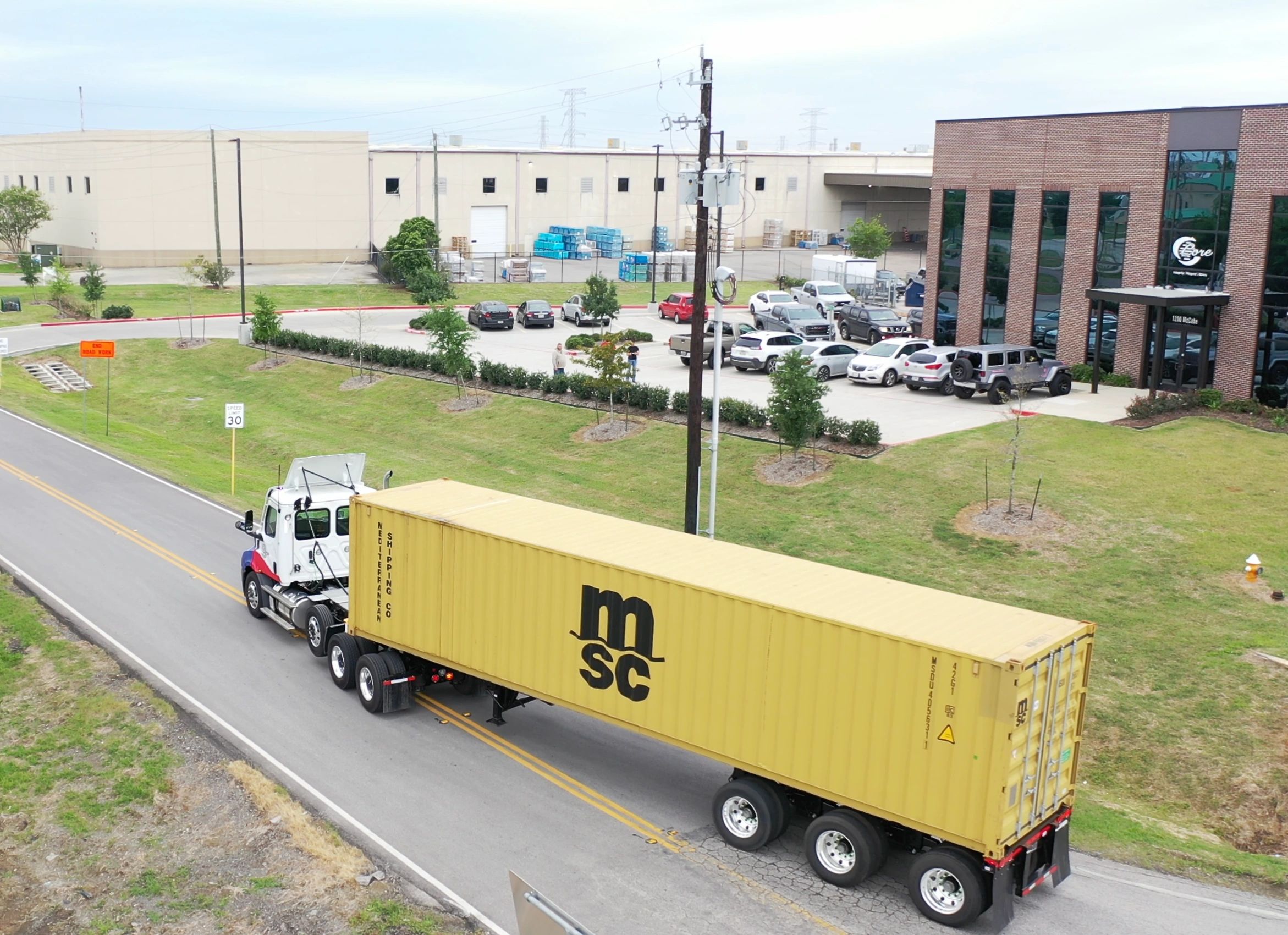 Did you know Core offers OVERWEIGHT drayage?