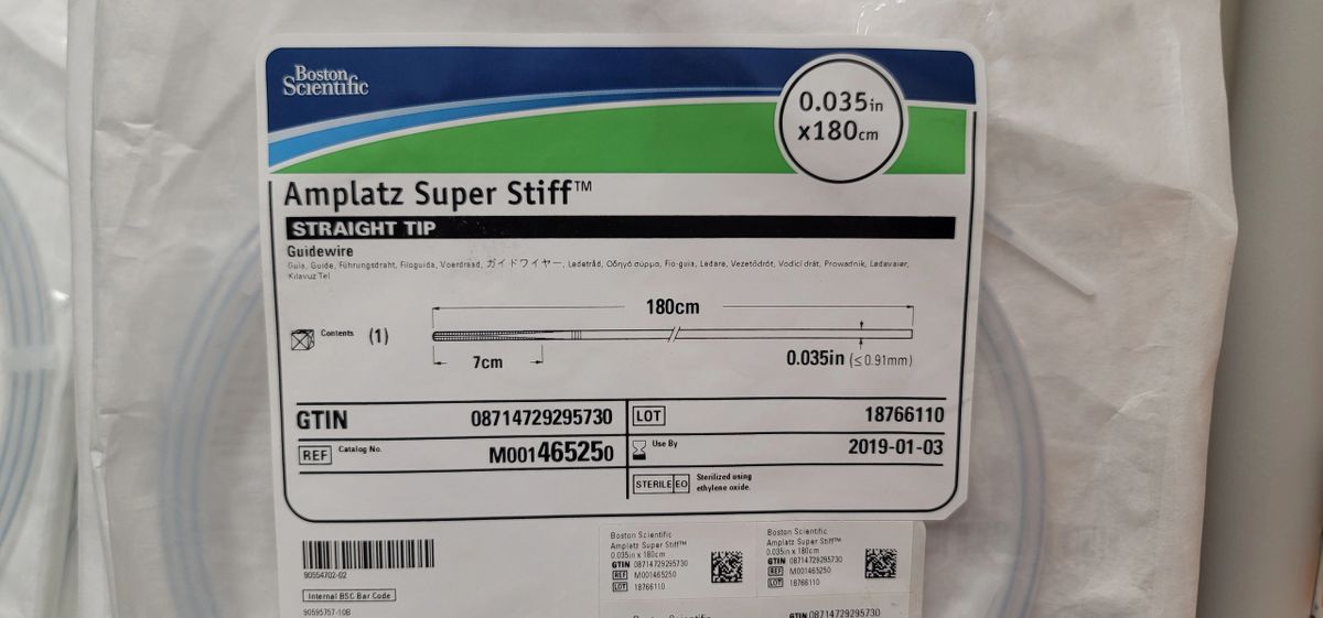 BOSTON SCIENTIFIC 46525 AMPLATZ SUPER STIFF STRAIGHT TIP GUIDEWIRE 35" X 180cm (X)