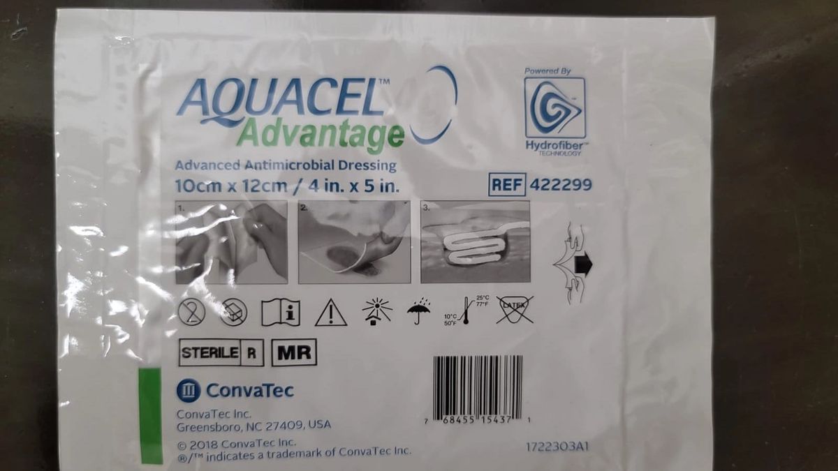 CONVATEC Aquacel AG Advantage Antimicrobial Dressing- 422299- 10cm x 12 ...